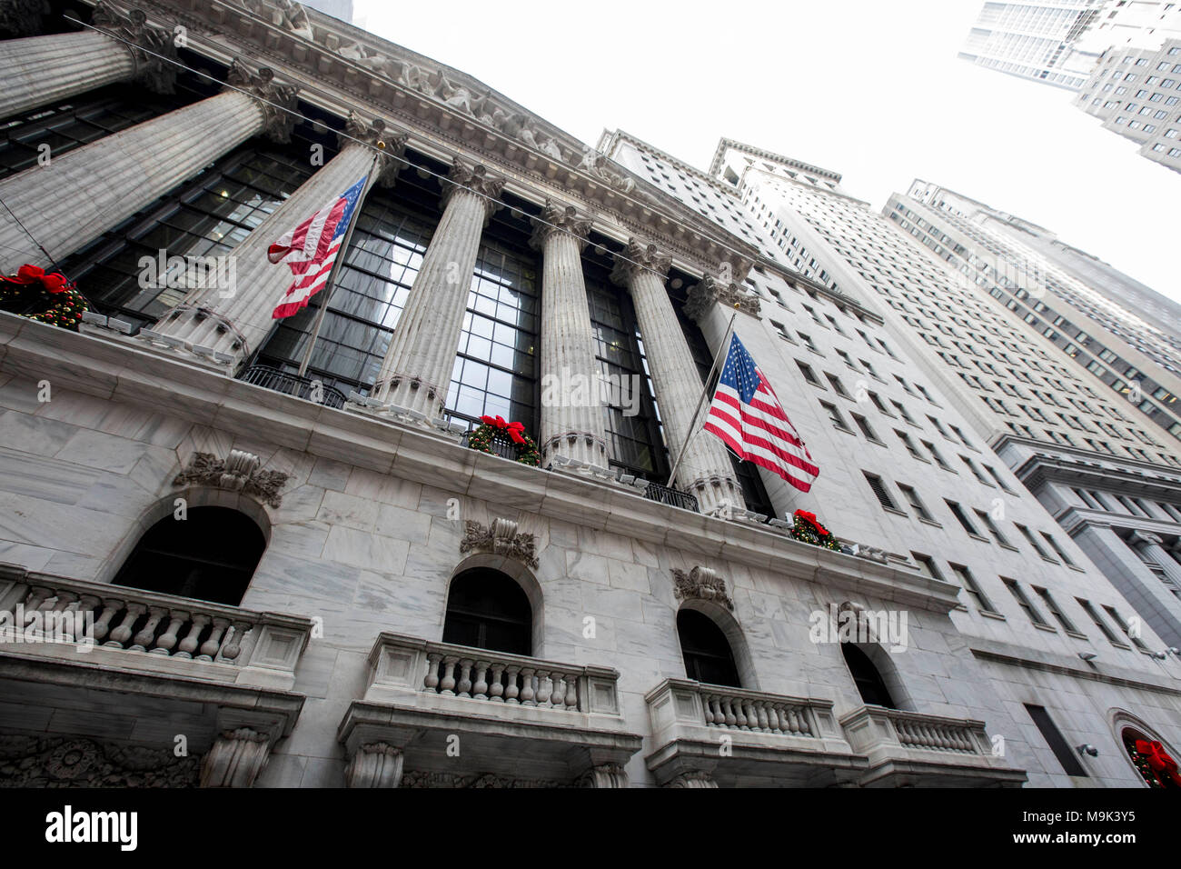 The New York Stock Exchange building's pillared exterior in Manhattan's ...