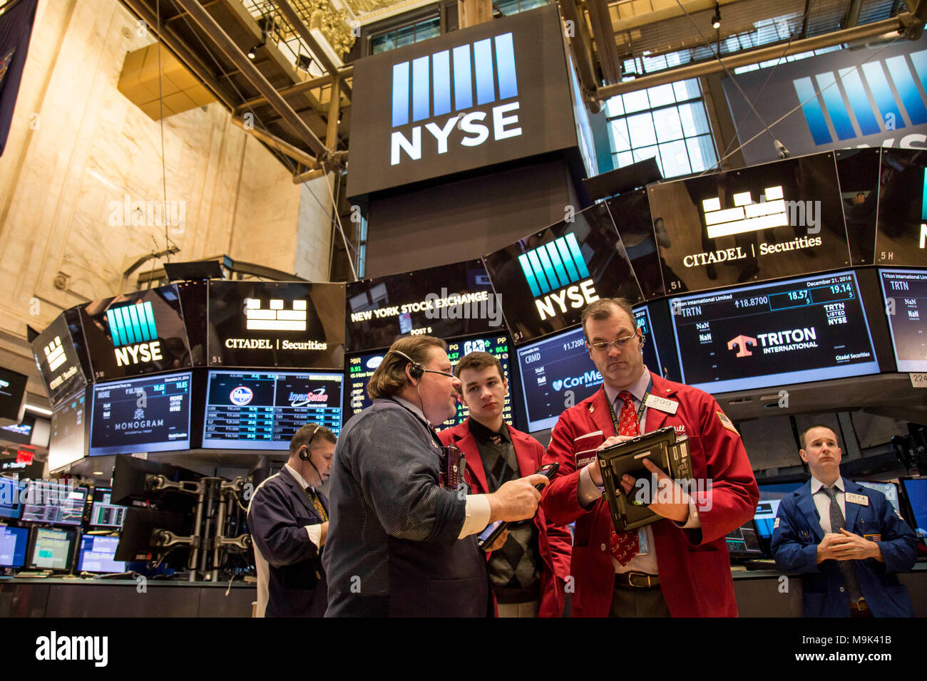 Nyse trading floor ipo hi-res stock photography and images - Alamy