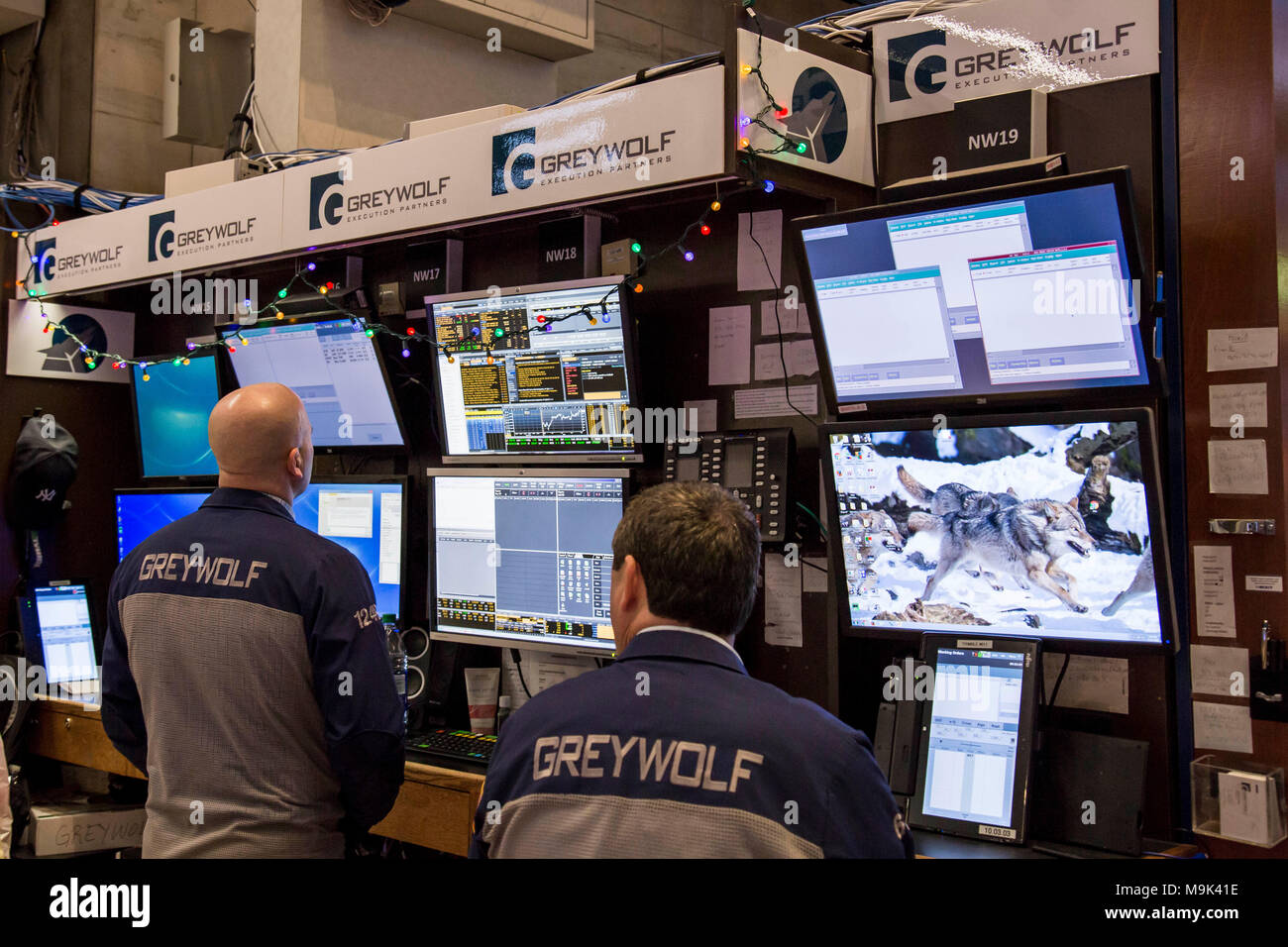 Nyse trading floor ipo hi-res stock photography and images - Alamy