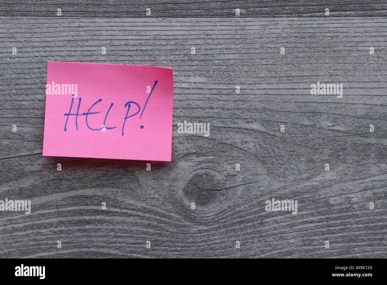 Post it notes, yes or no, choices, decisions, actions on grey plank ...