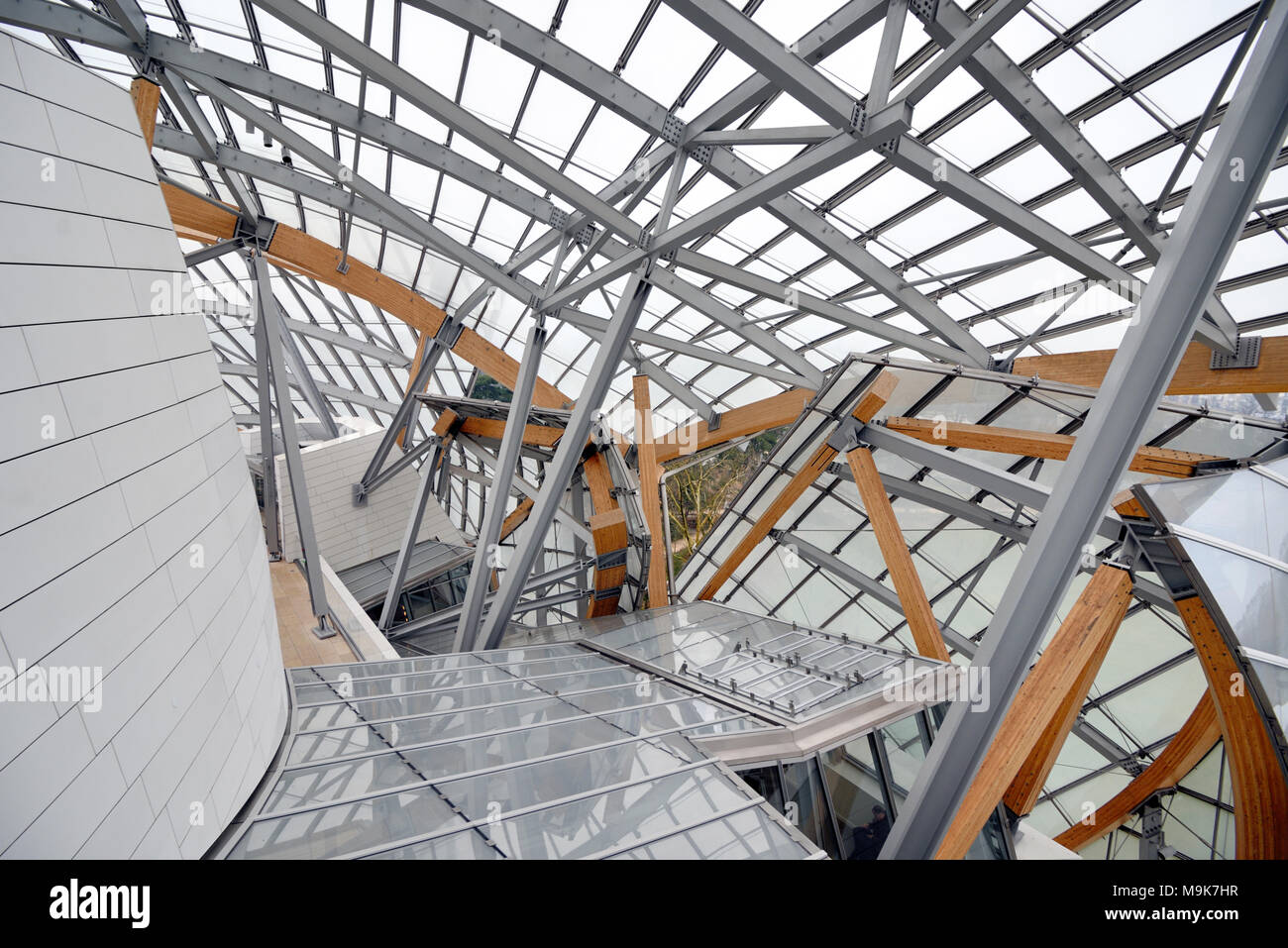 Roof Structure of the Louis Vuitton Foundation Art Museum & Cultural ...