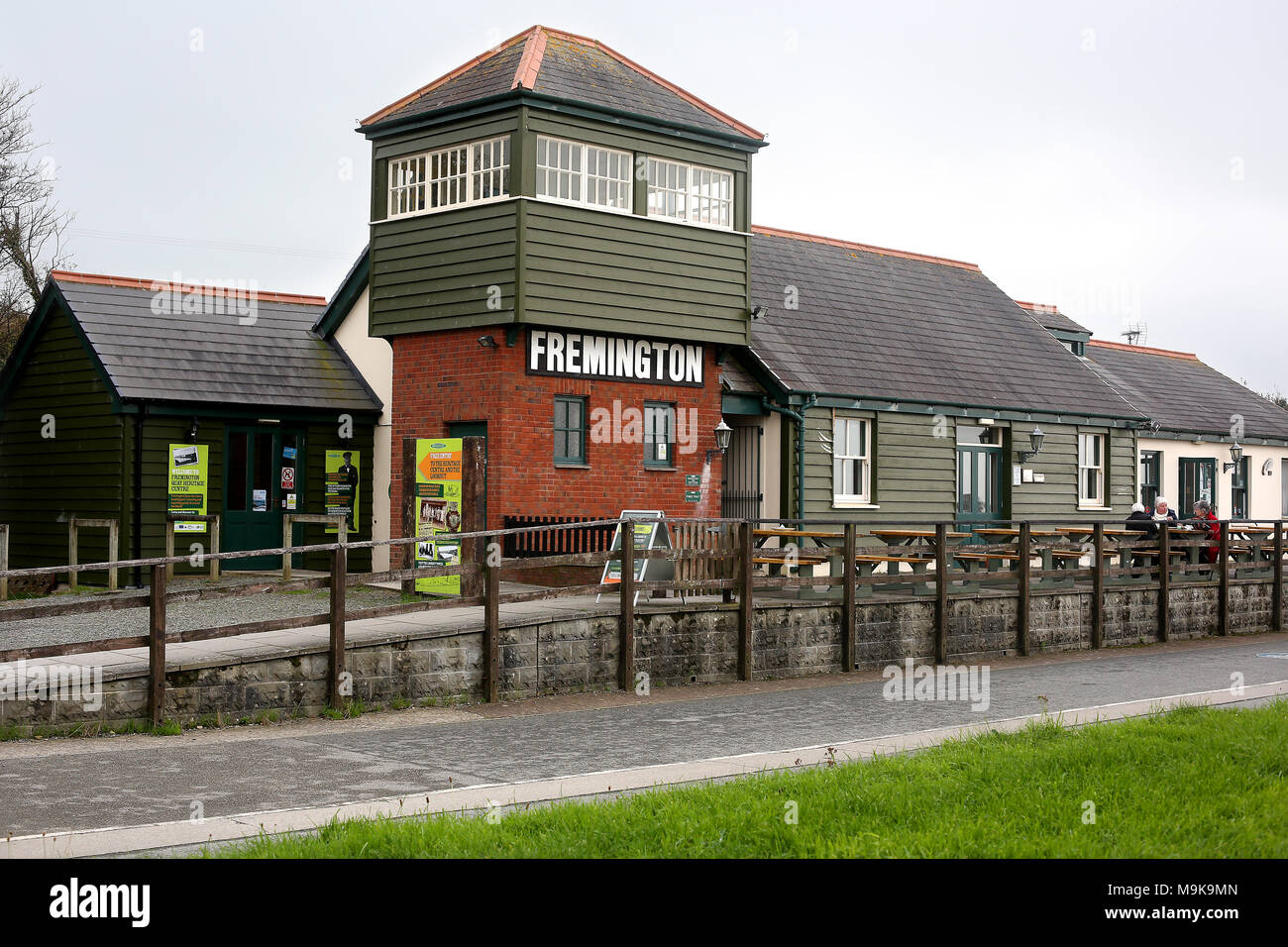 Devon tarka trail bike hi-res stock photography and images - Alamy