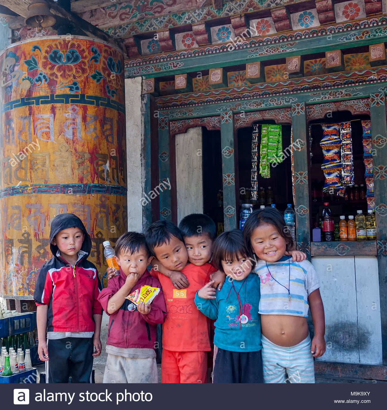Bhutan Traditional Children Stock Photos & Bhutan Traditional Children ...
