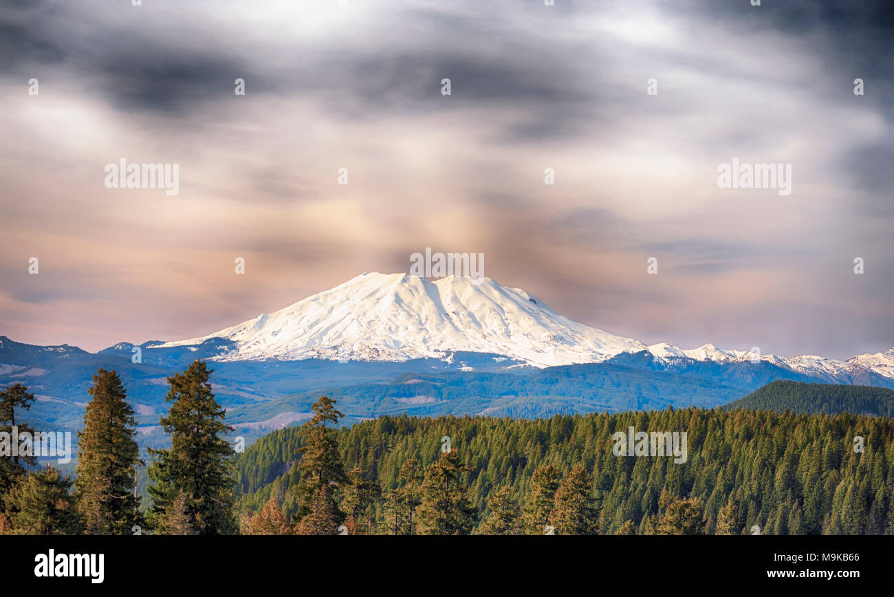 Cascade range north america hi-res stock photography and images - Alamy