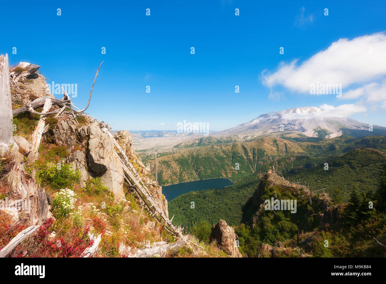 Cascade volcanos hi-res stock photography and images - Alamy