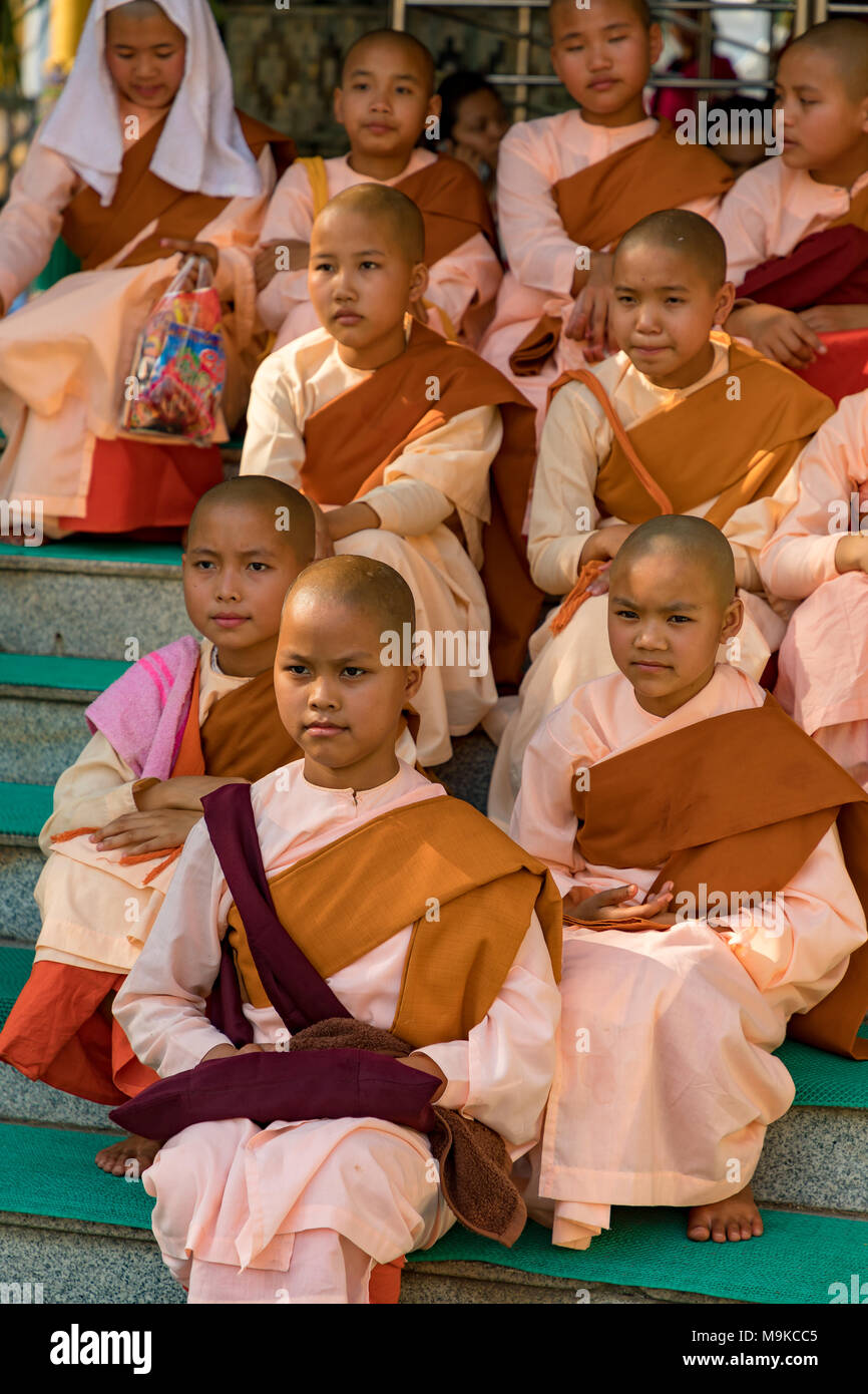 Novice nuns hi-res stock photography and images - Alamy