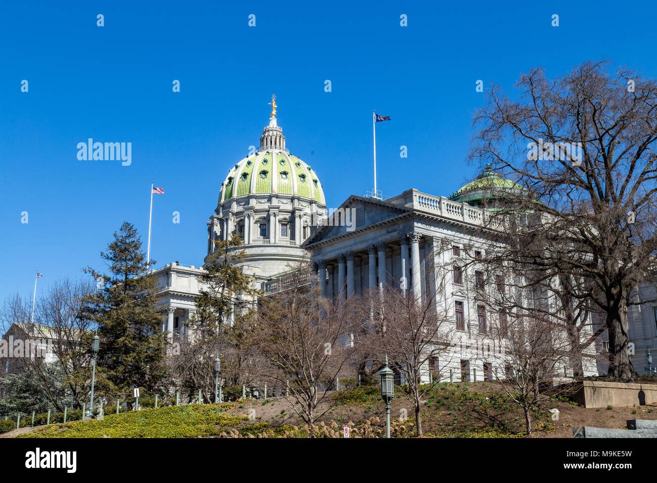 Dome recognizable capitol building in hi-res stock photography and ...