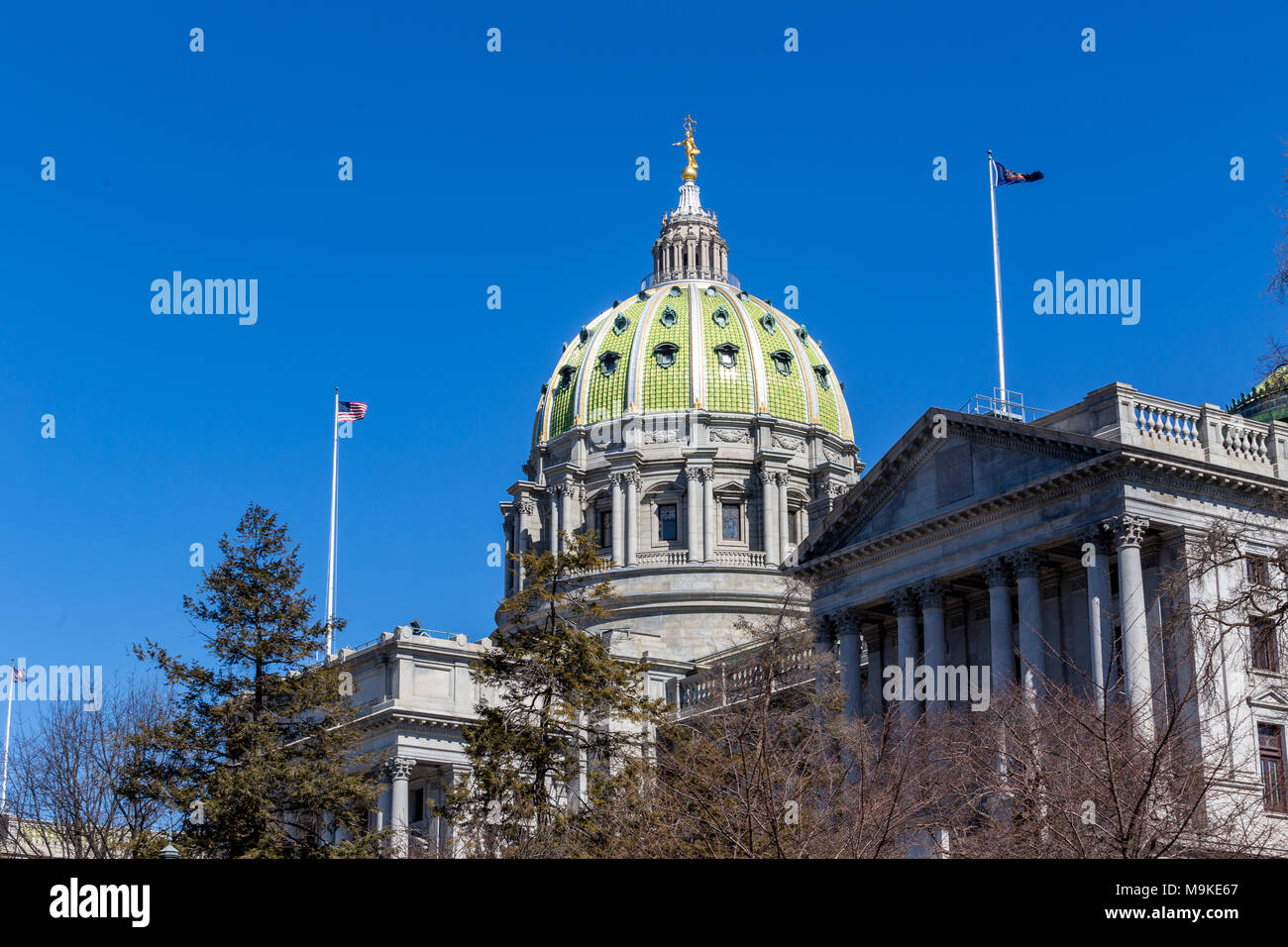 Dome recognizable capitol building in hi-res stock photography and ...