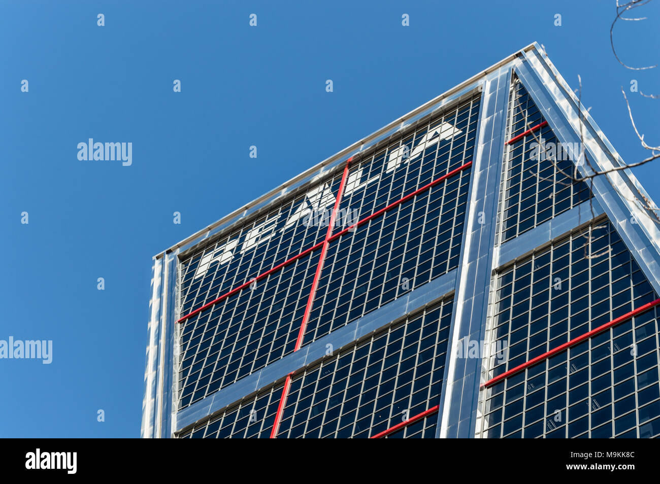 Kio reflection building business city hi-res stock photography and ...
