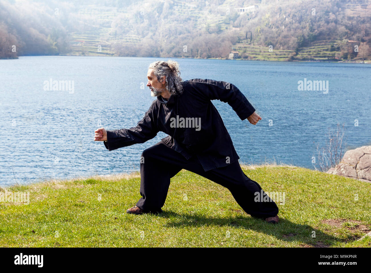 Man tai chi chuan hi-res stock photography and images - Alamy