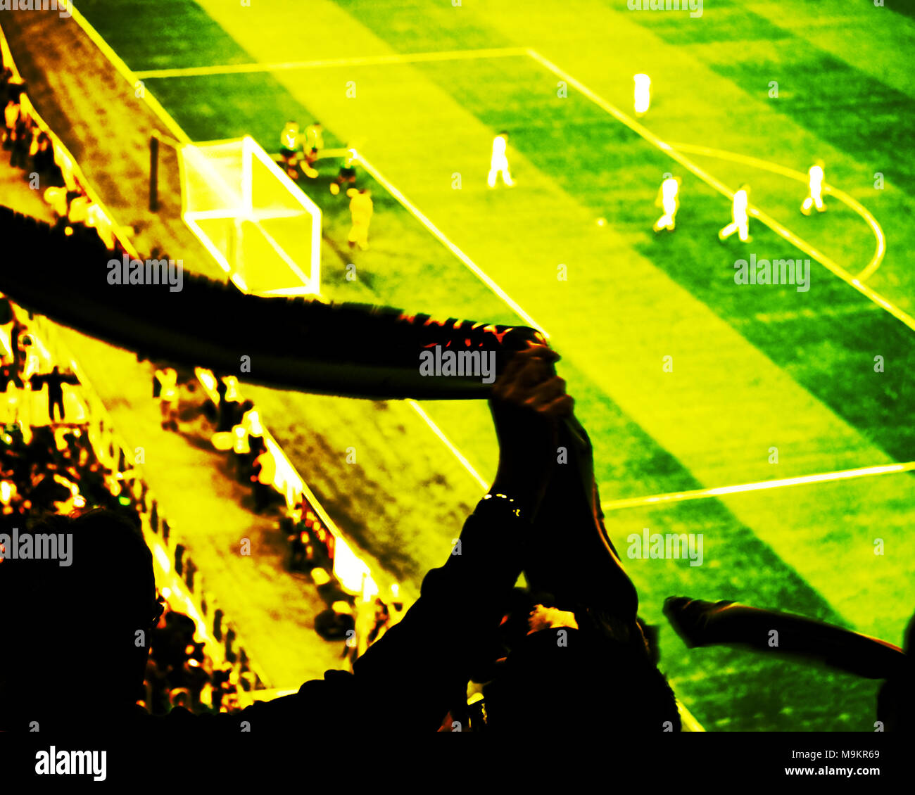 Football fan scarf hi-res stock photography and images - Alamy