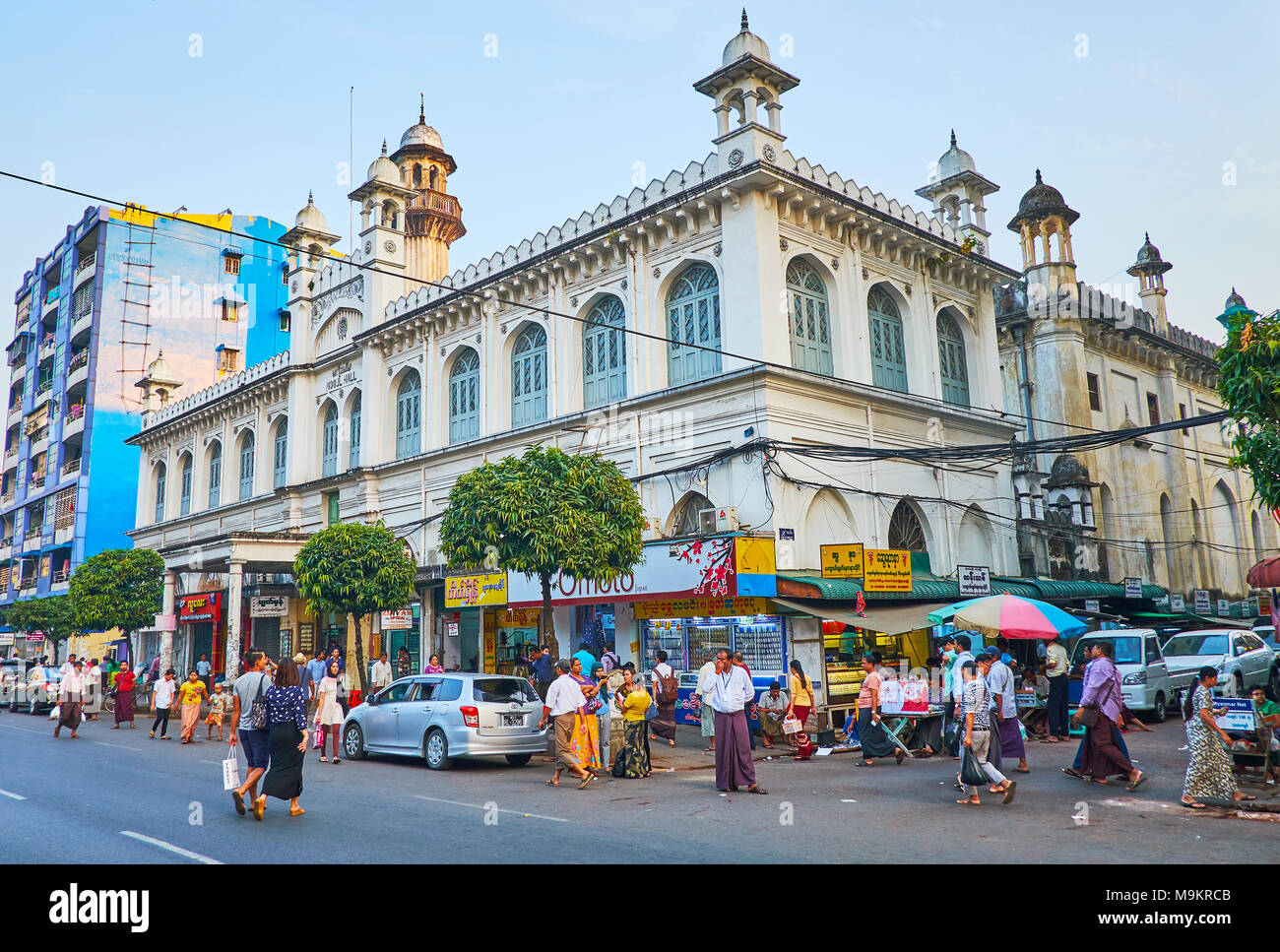 India streetscape hi-res stock photography and images - Alamy