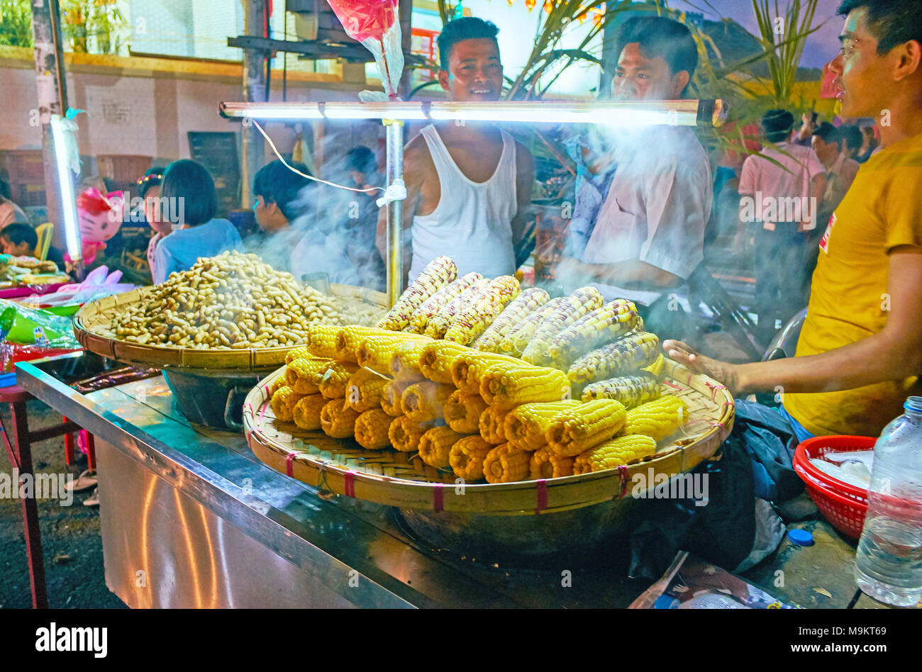 Myanmar food stalls High Resolution Stock Photography and Images - Alamy