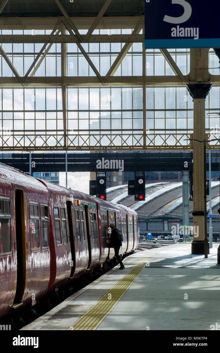 Waterloo Station Platform High Resolution Stock Photography and Images ...