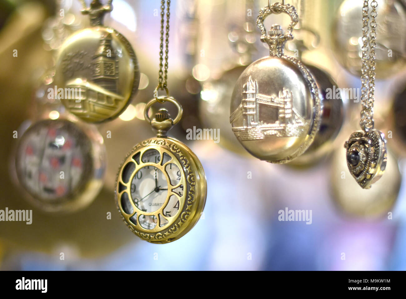 Golden watches hi-res stock photography and images - Alamy