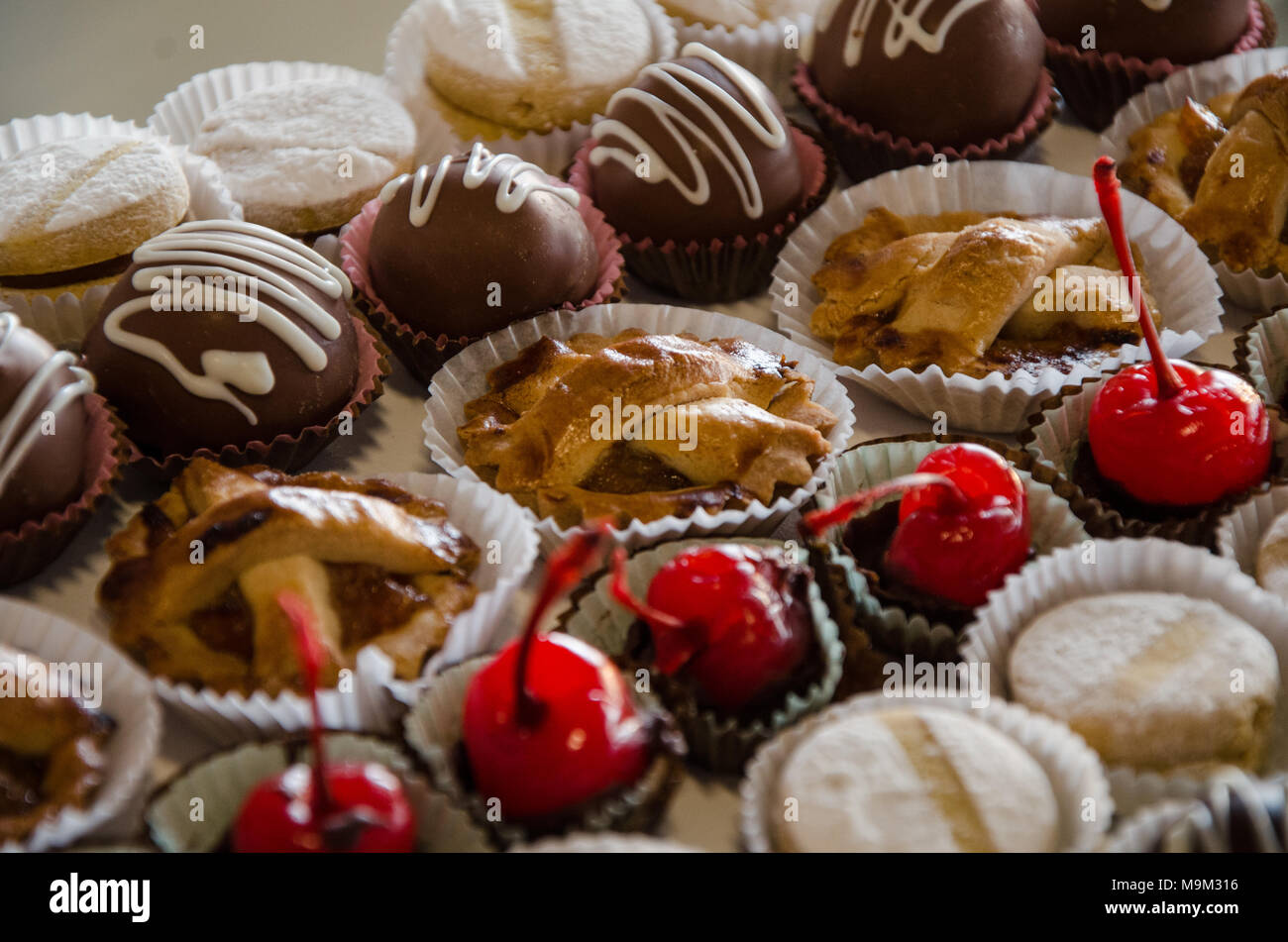 Candy table hi-res stock photography and images - Alamy