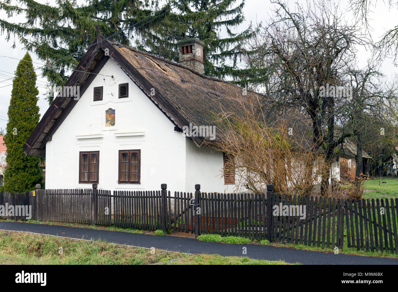 Old hungarian farmhouse in Balatonszentgyorgy, Hungary Stock Photo - Alamy