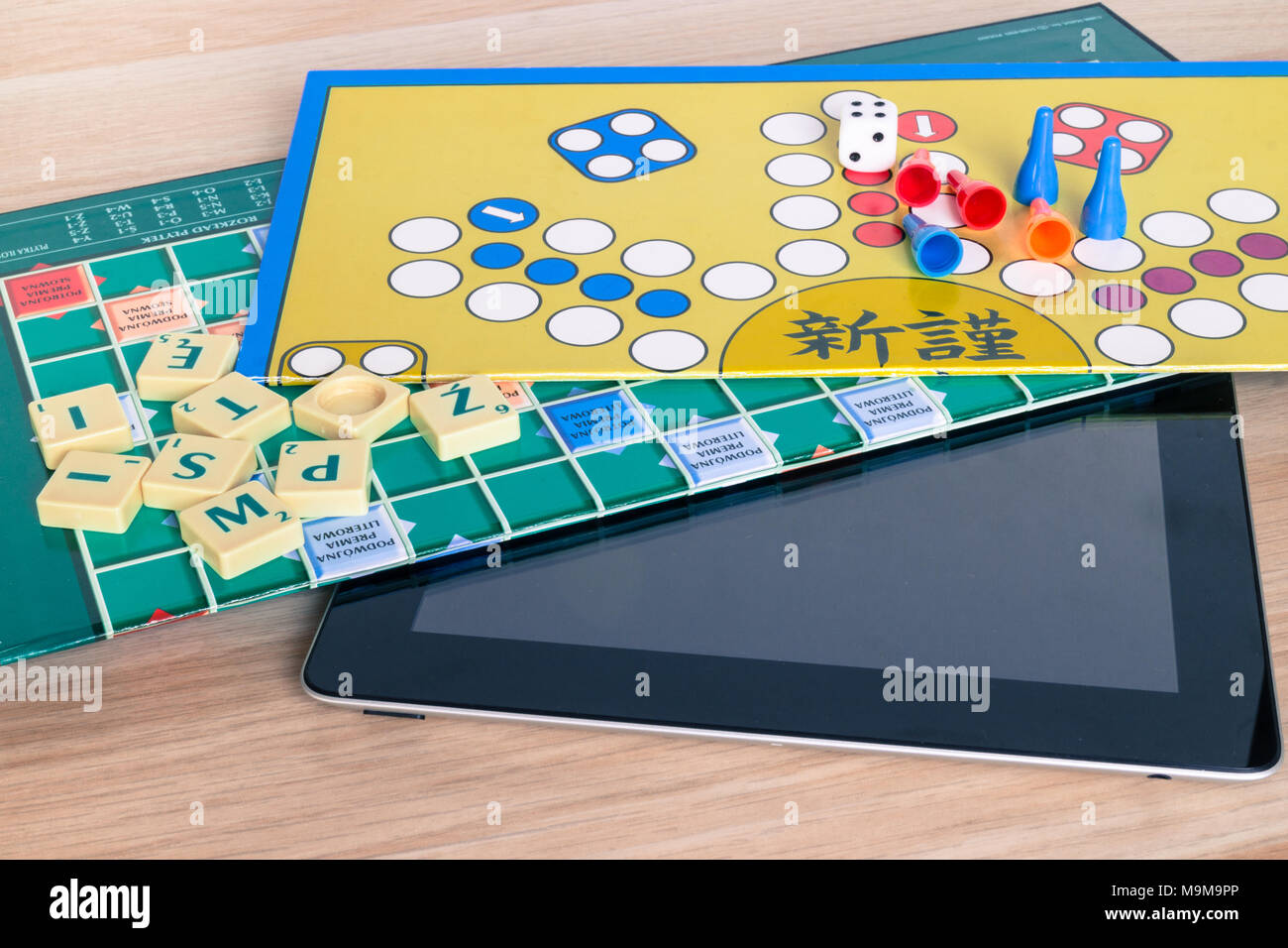 Turn off tablet hi-res stock photography and images - Alamy