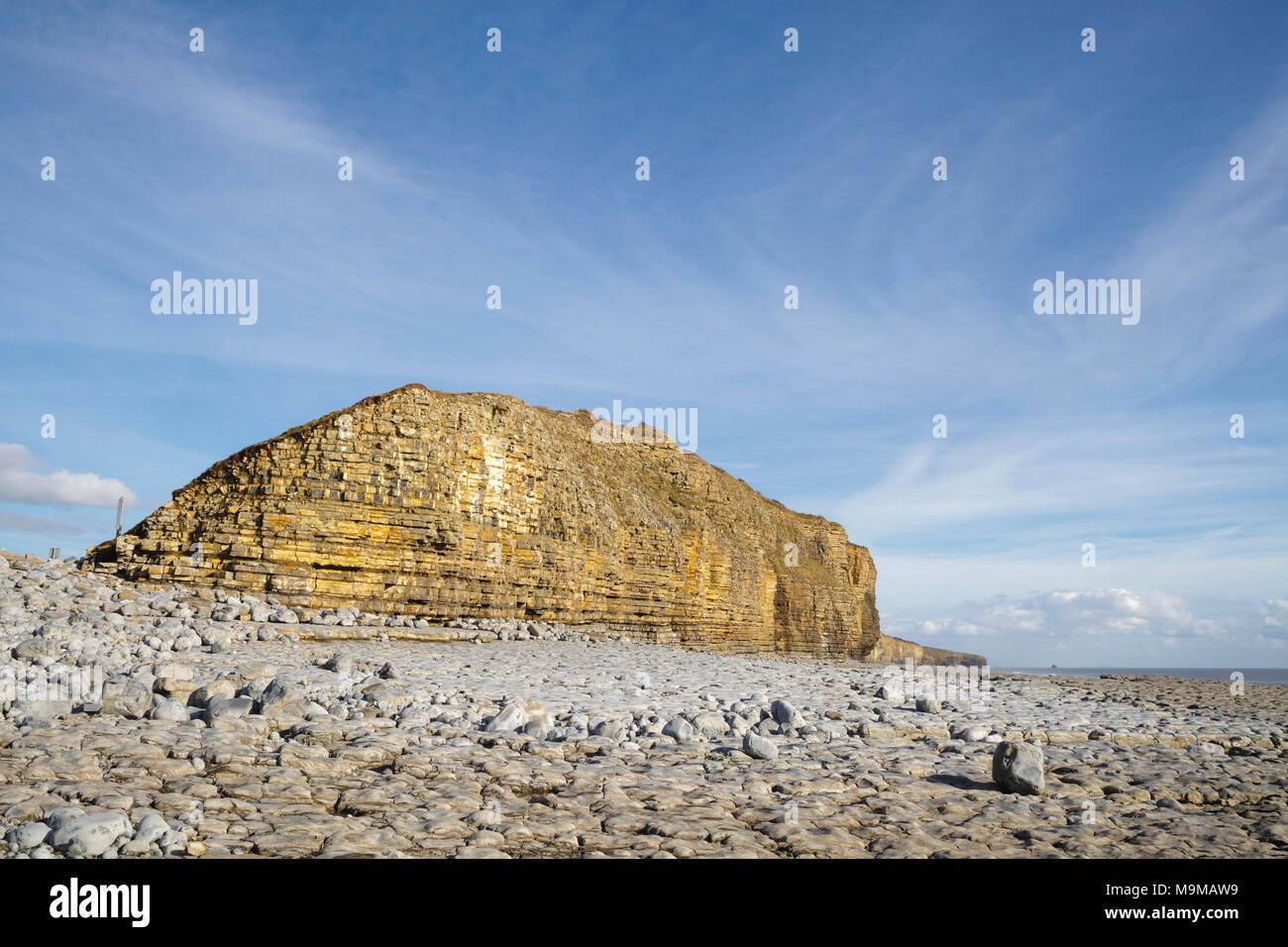 Limestone at beach hi-res stock photography and images - Alamy