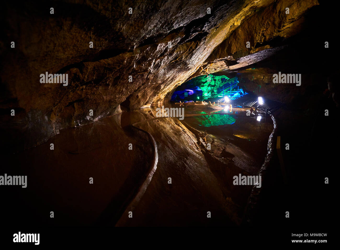 Cheddar gorge cheese caves hi-res stock photography and images - Alamy