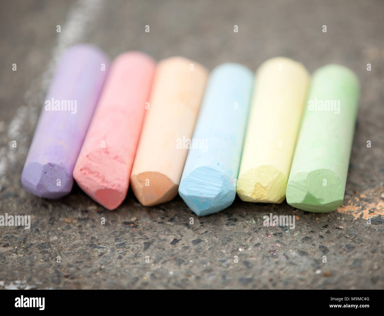 Sidewalk chalks hi-res stock photography and images - Alamy