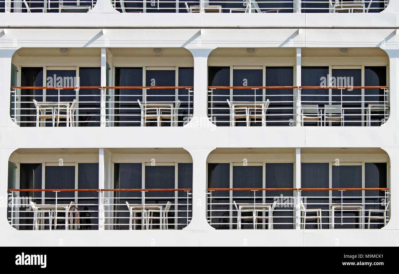 Side view ship deck windows hi-res stock photography and images - Alamy
