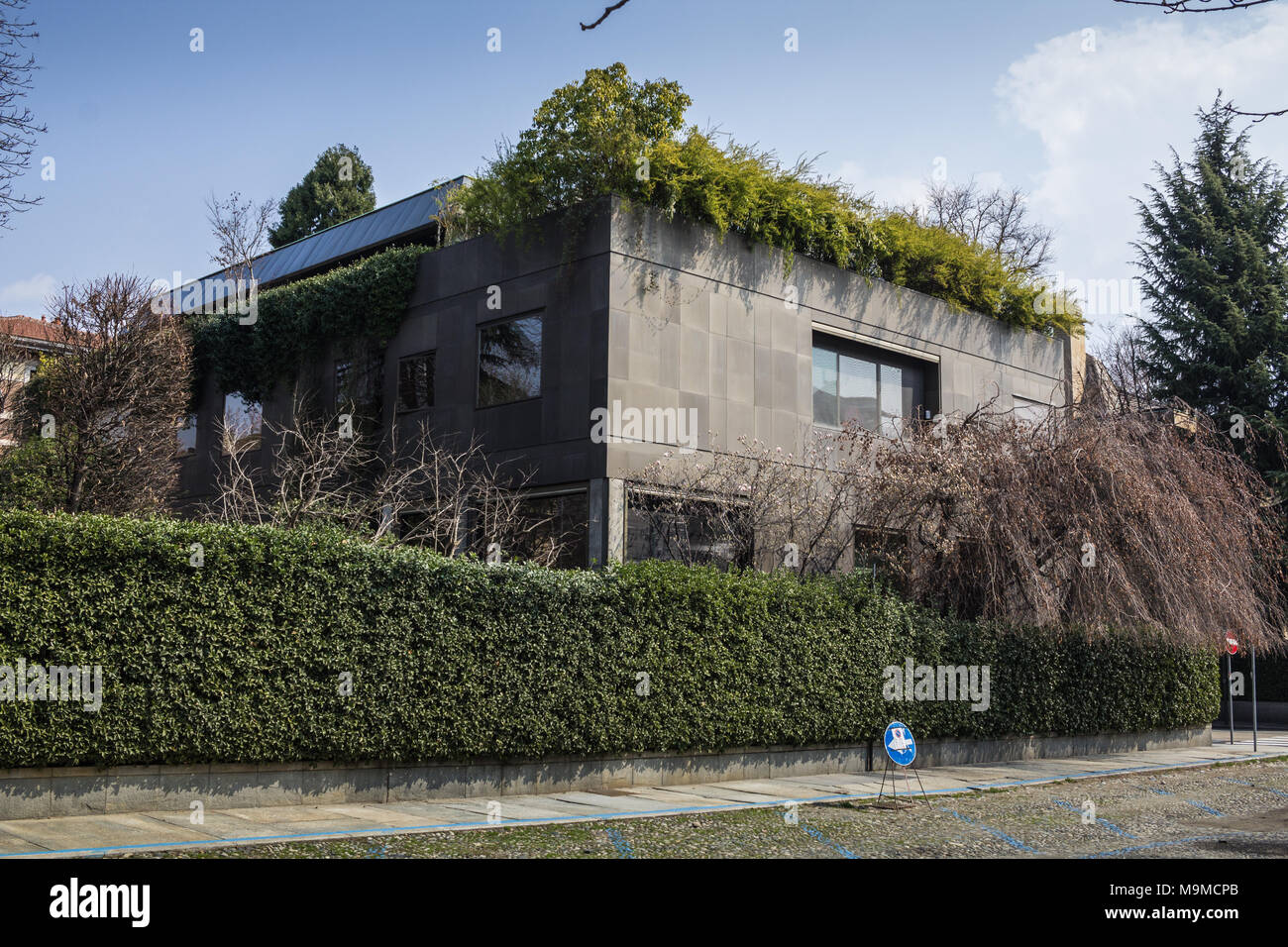 Modern building in the Crocetta neighborhood in Torino Stock Photo - Alamy