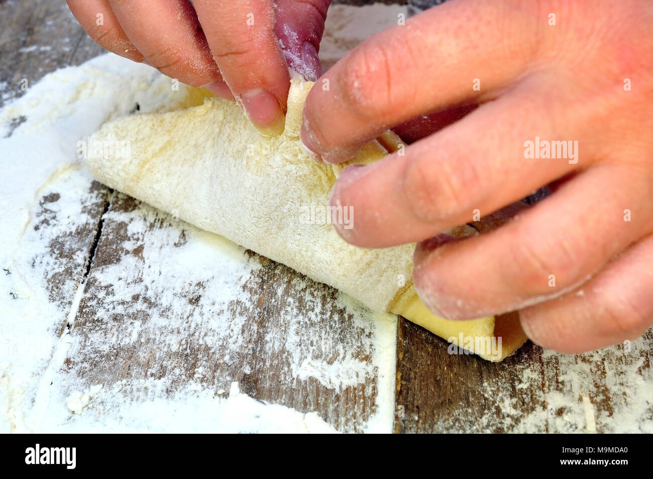 Chef sculpts patty Stock Photo - Alamy