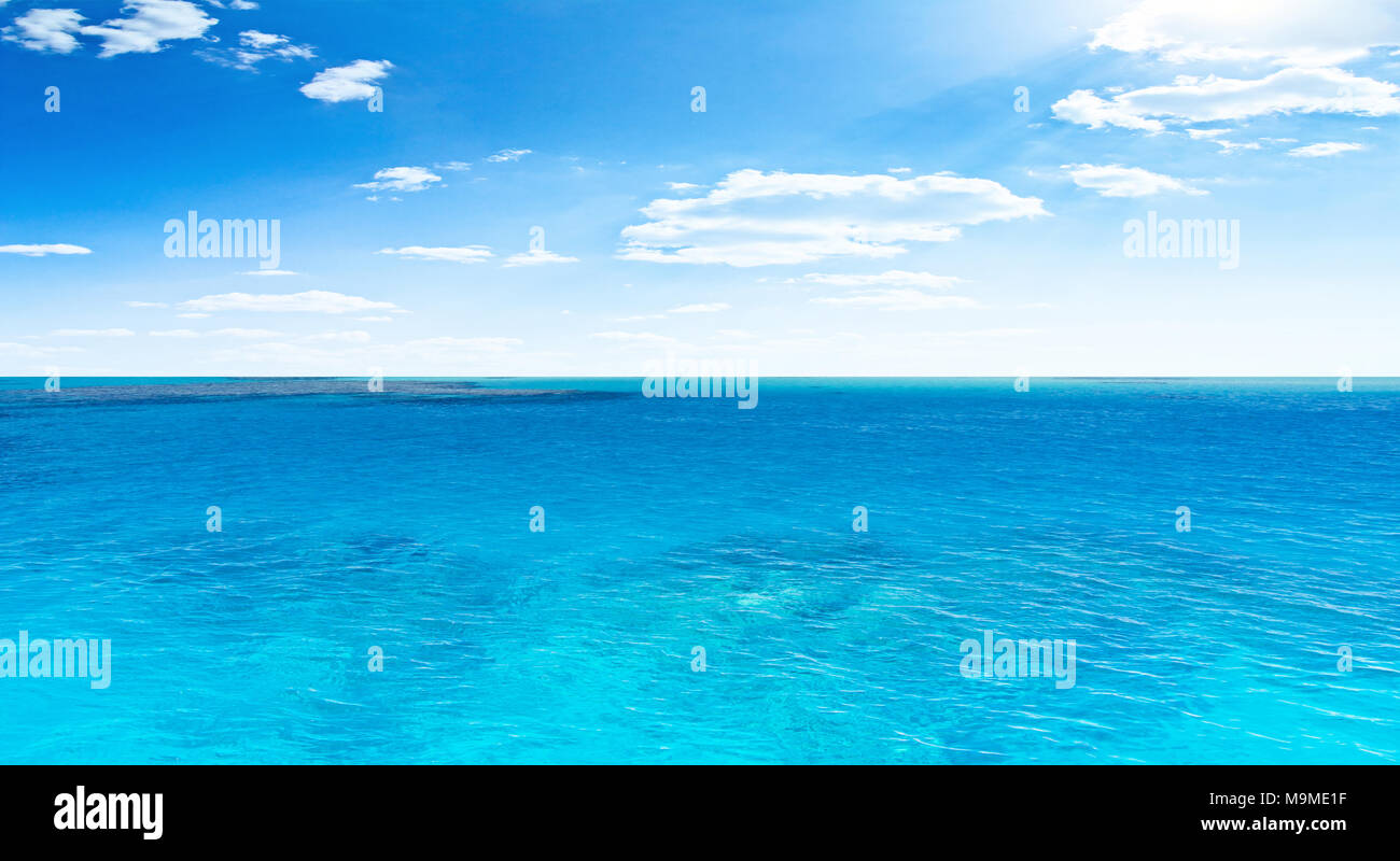 Ocean and sky Stock Photo - Alamy