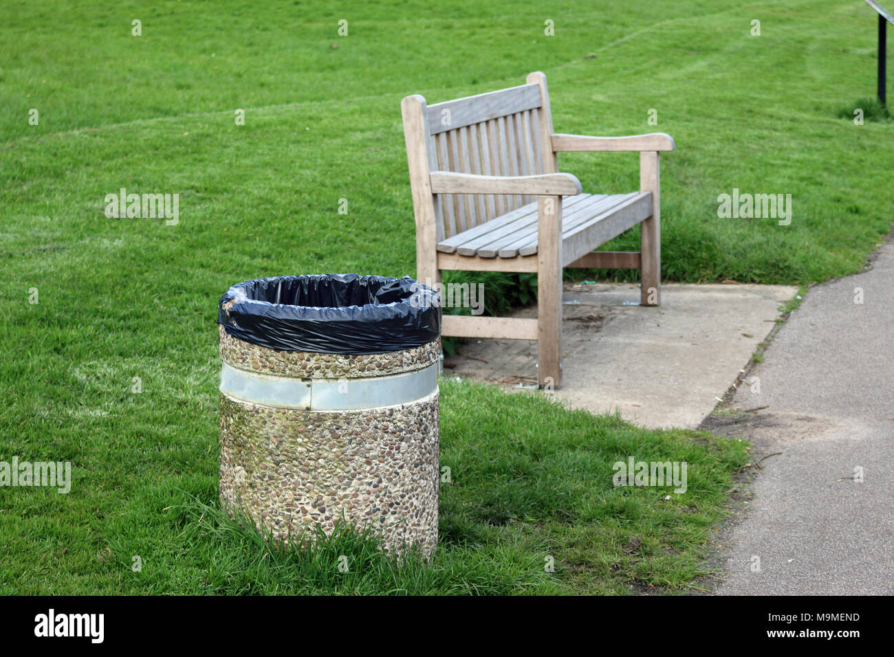 Concrete plinth hi-res stock photography and images - Alamy