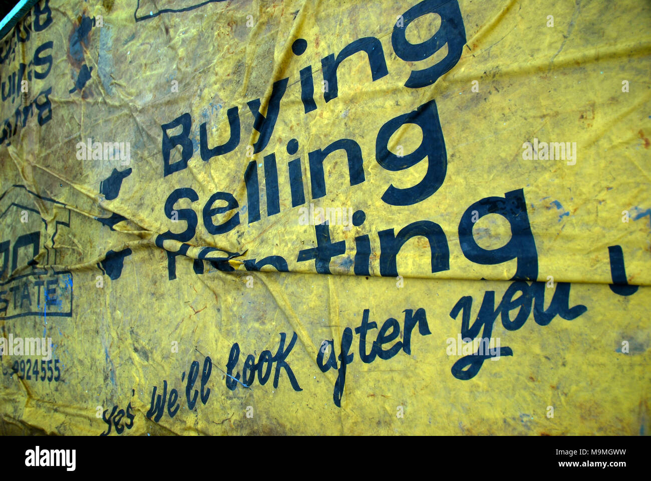 Old tarp sign hi-res stock photography and images - Alamy