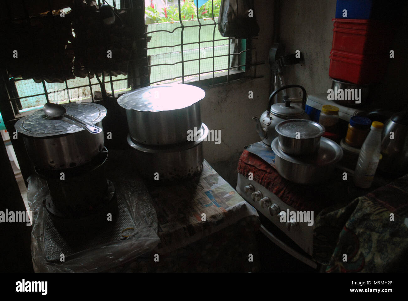 Cooking pot on stove, Suva, Fiji Stock Photo - Alamy