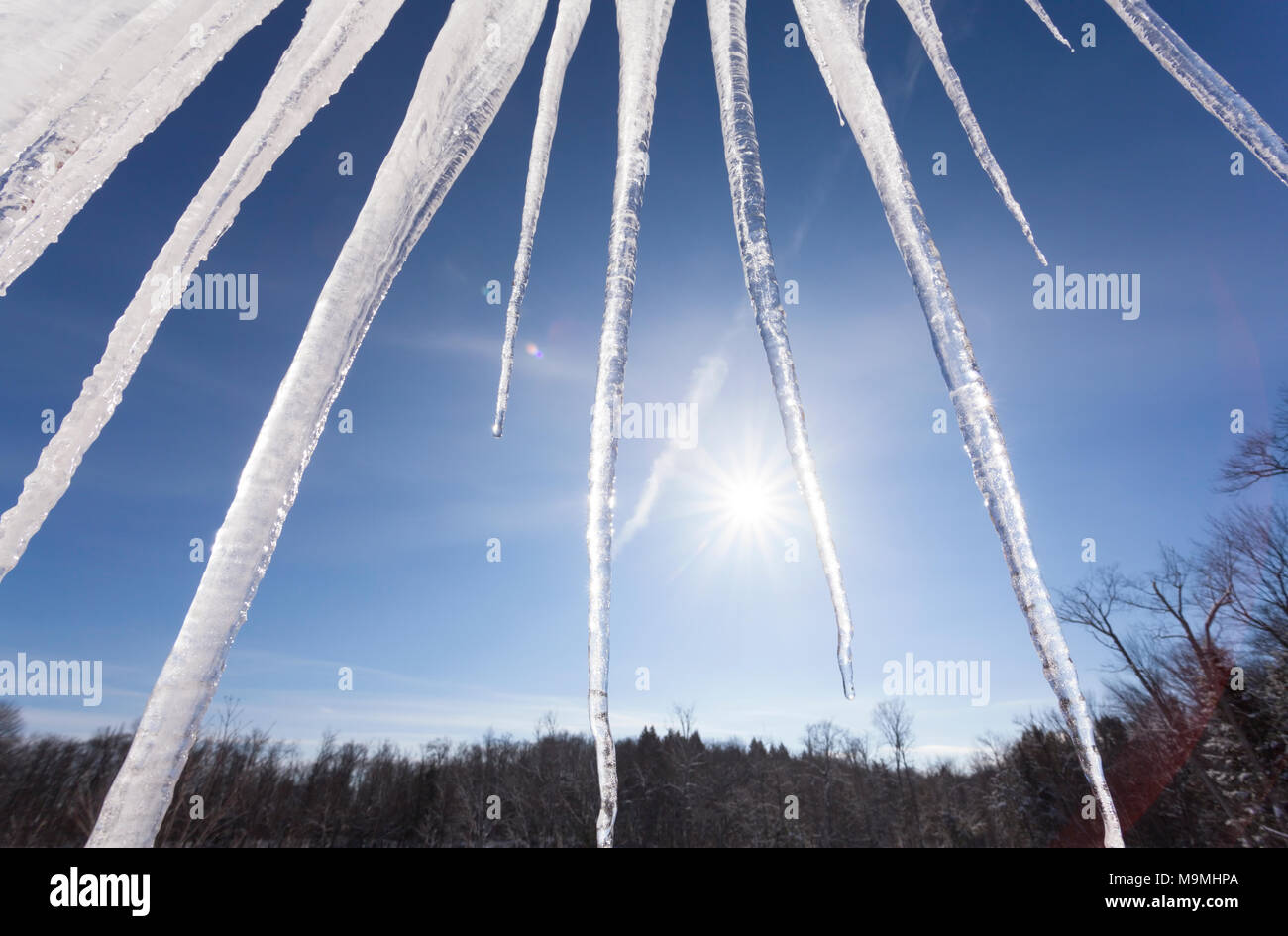 Large icicle hi-res stock photography and images - Alamy