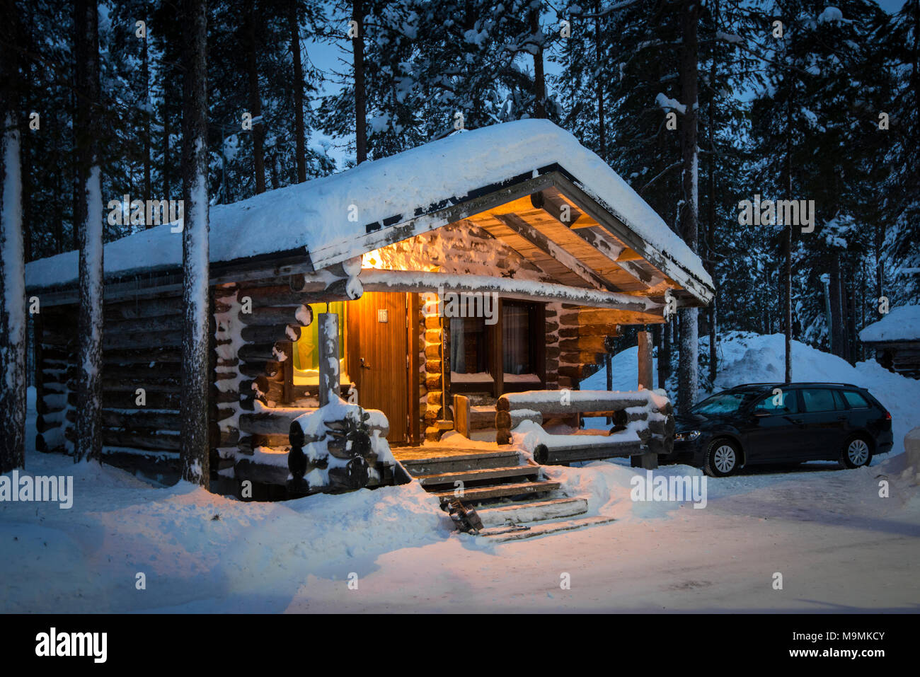 Hut log cabin hi-res stock photography and images - Alamy