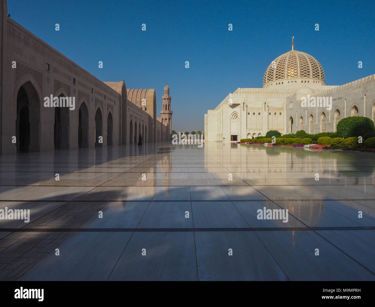 Great Sultan Qaboos Mosque, Muscat, Oman Stock Photo - Alamy