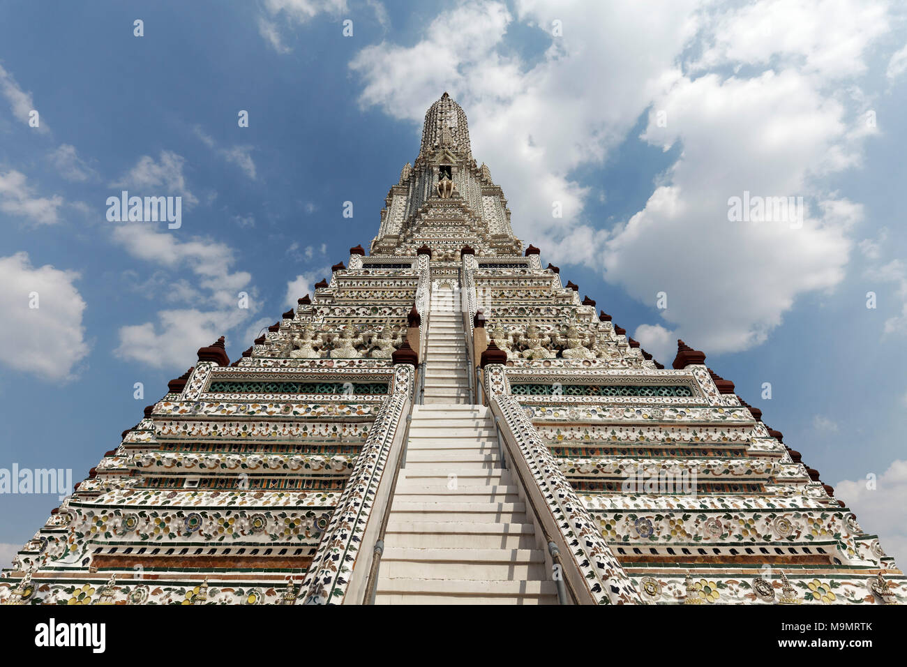 Phra Prang, central temple tower, Wat Arun, dawn temple, Bangkok Yai ...