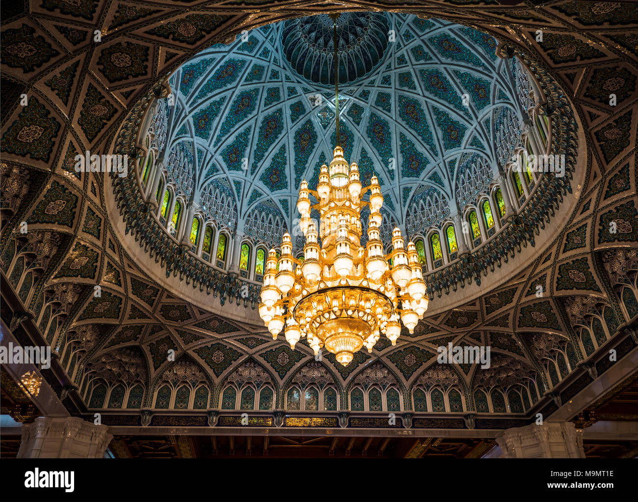 Chandelier and dome of the great Sultan Quabus Mosque, Muscat, Oman ...