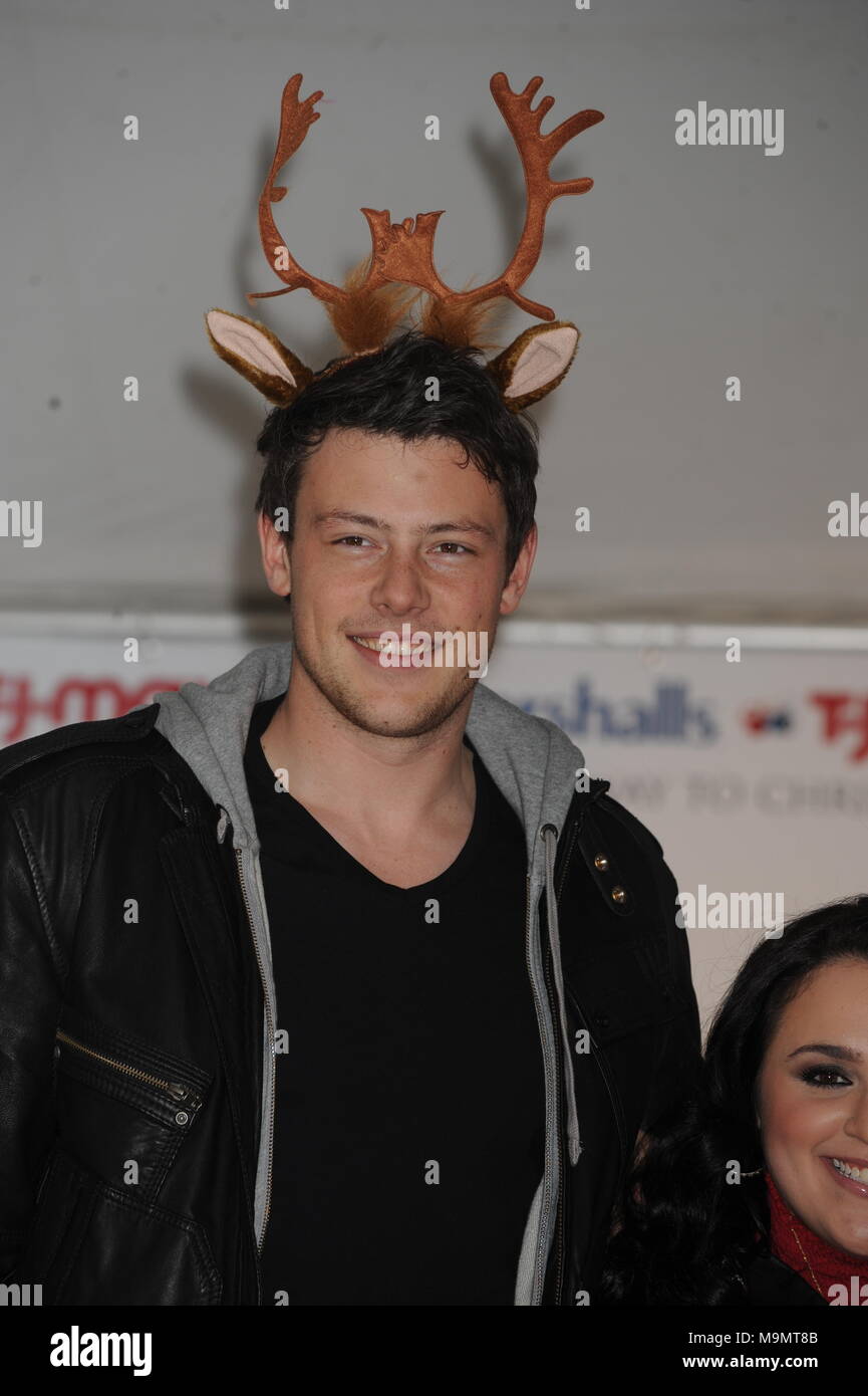 Cory monteith finn hudson hi-res stock photography and images - Alamy