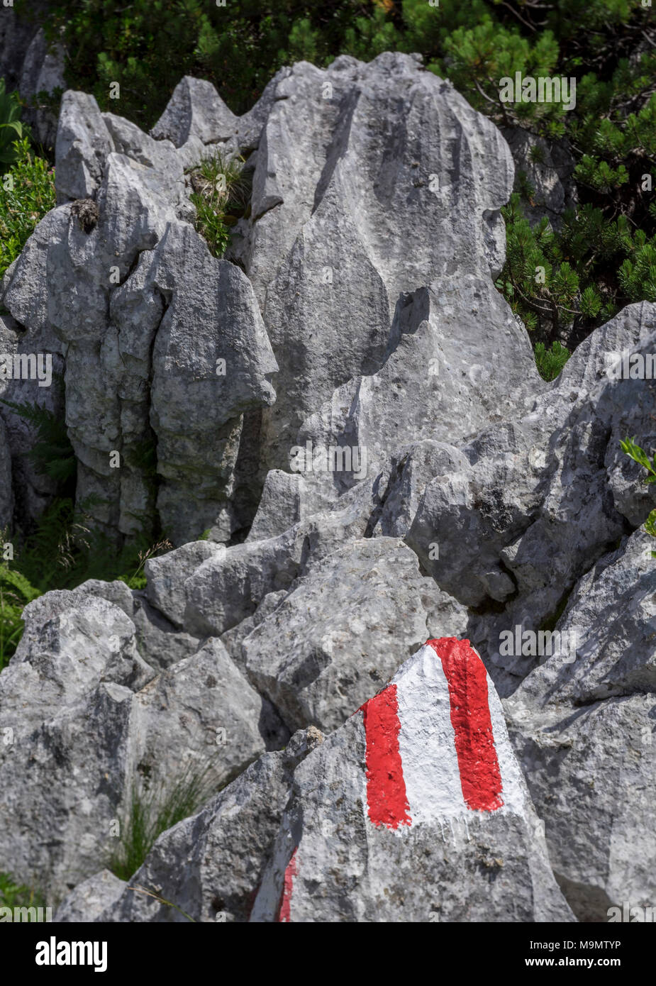 Marking on rocks hi-res stock photography and images - Alamy