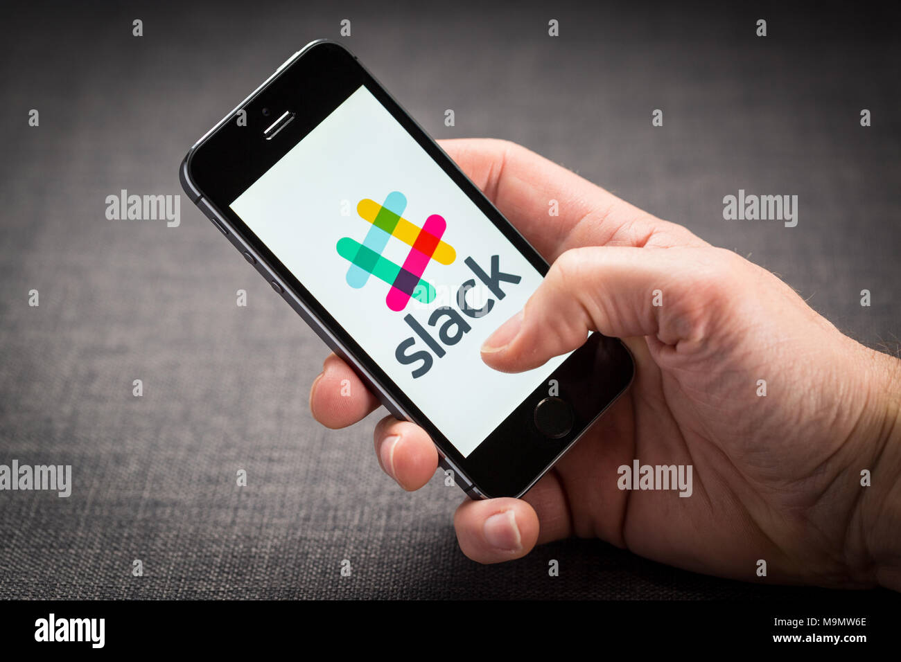 Slack logo hi-res stock photography and images - Alamy