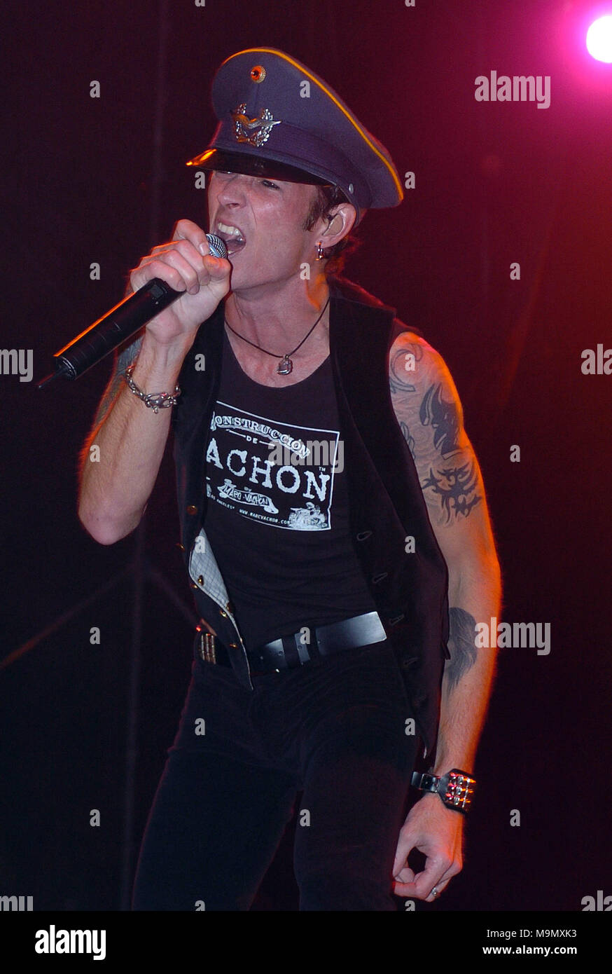 ATLANTIC CITY, NJ - JUNE 26: Velvet Revolver (Slash, Scott Weiland ...