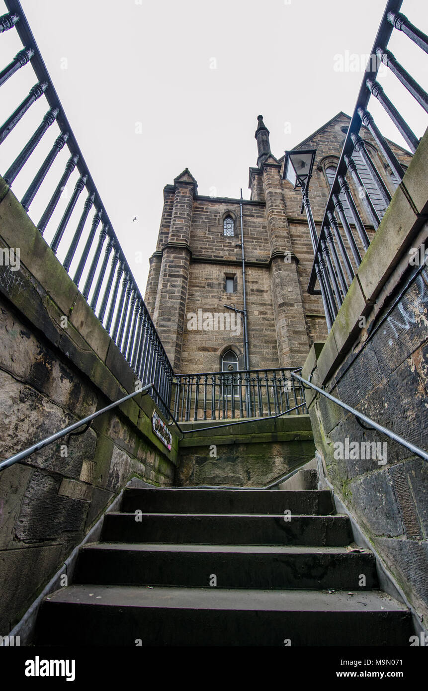 Connecting the capital city edinburgh hi-res stock photography and ...