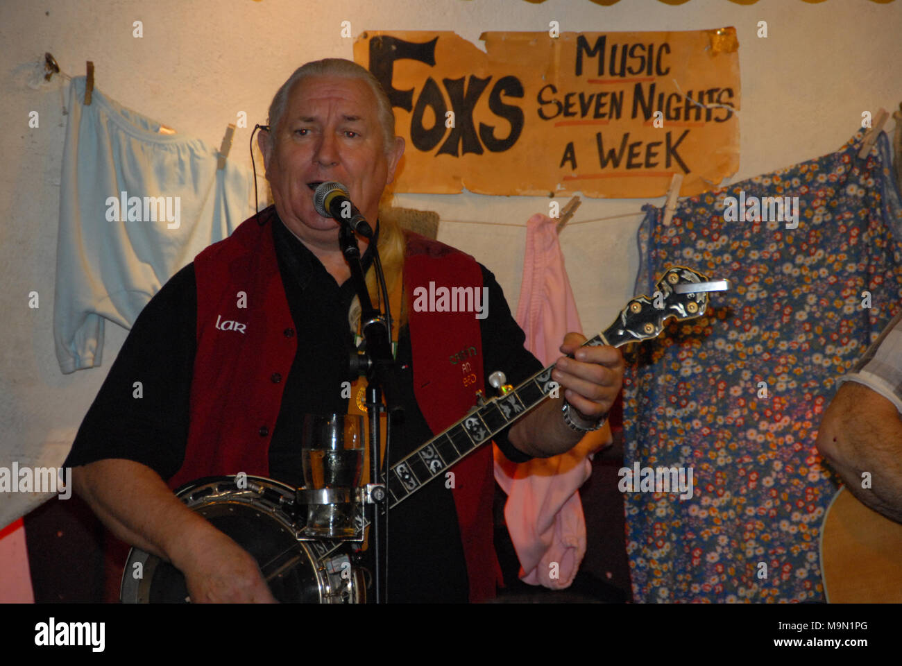 Irish music night at the oldest (1798) and highest pub in Ireland is ...