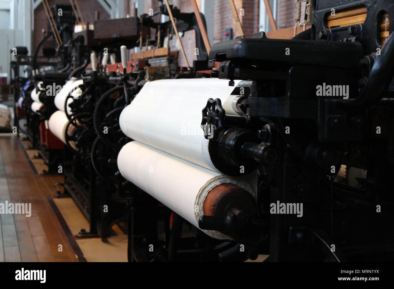 Automatic looms hi-res stock photography and images - Alamy