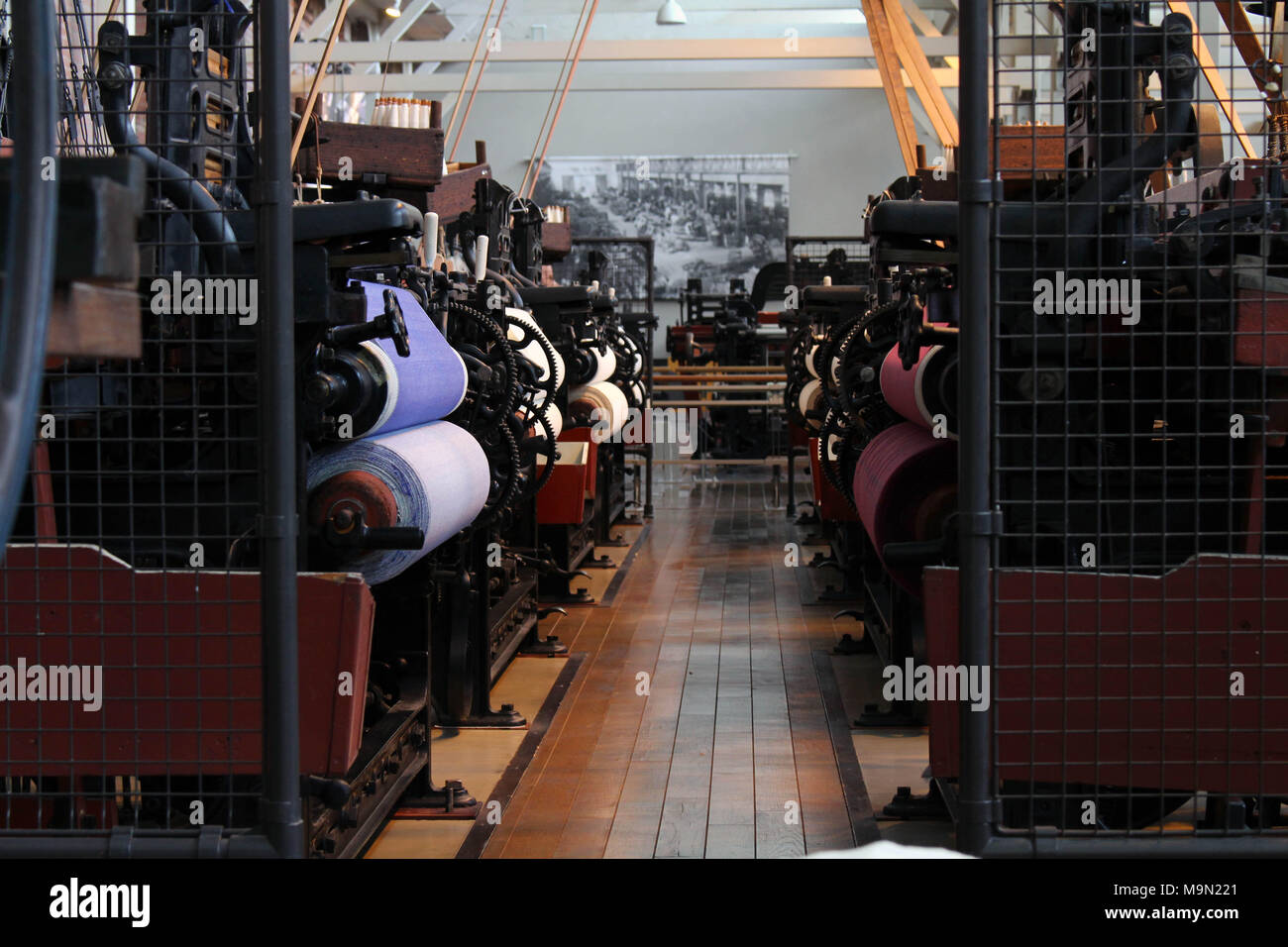 Translation: Toyota (formerly "Toyoda") started as a company producing ...