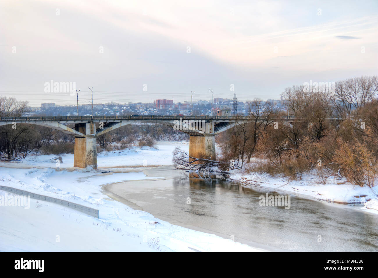 River don bridge hi-res stock photography and images - Alamy