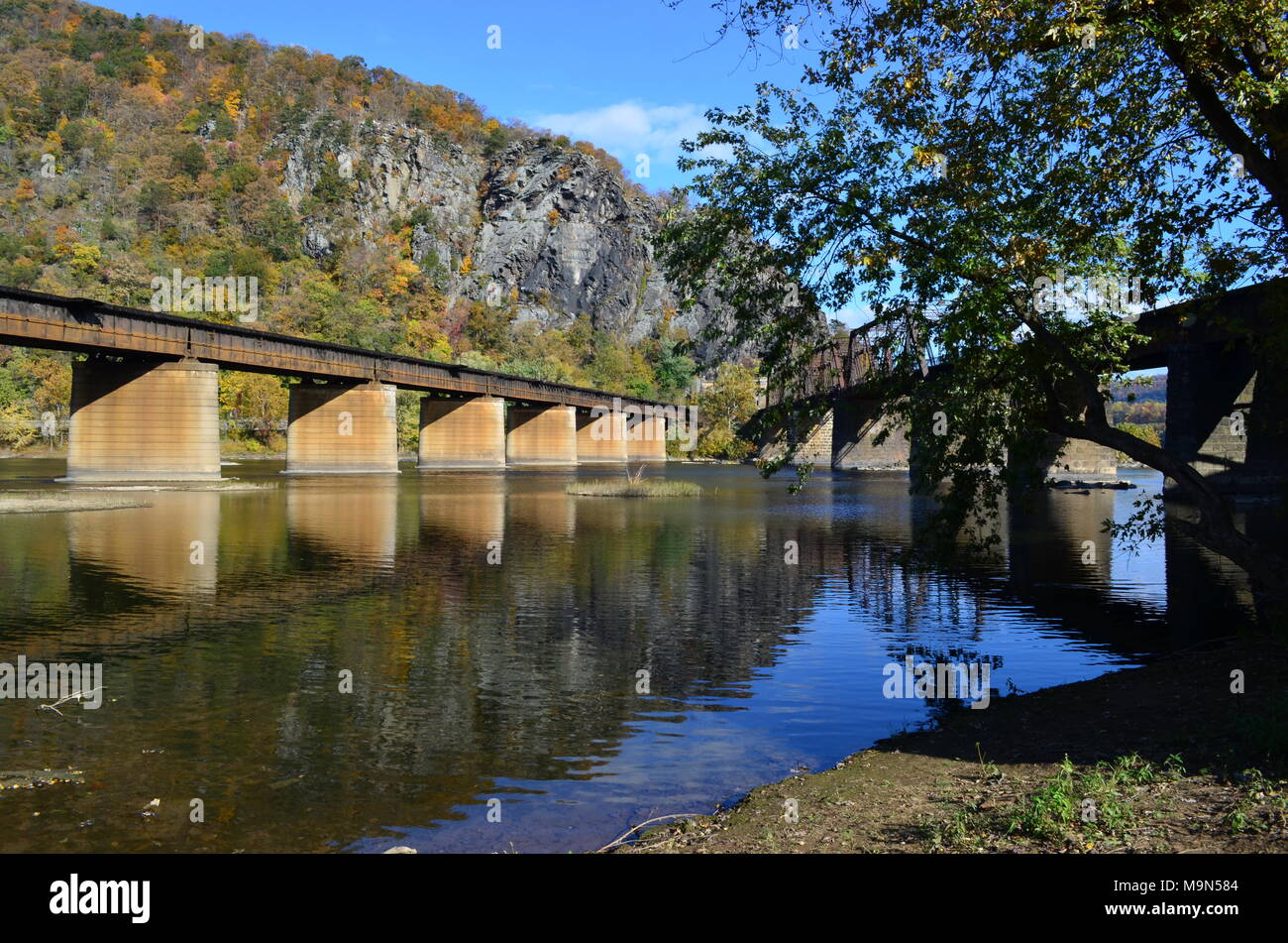 bridge in fall color tree leaves Stock Photo - Alamy