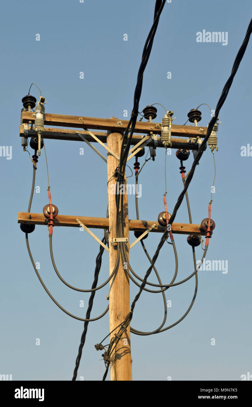 Power Lines Wooden Stock Photos & Power Lines Wooden Stock Images - Alamy
