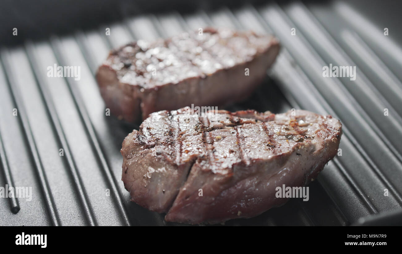 preparing steak filet mignon Stock Photo - Alamy