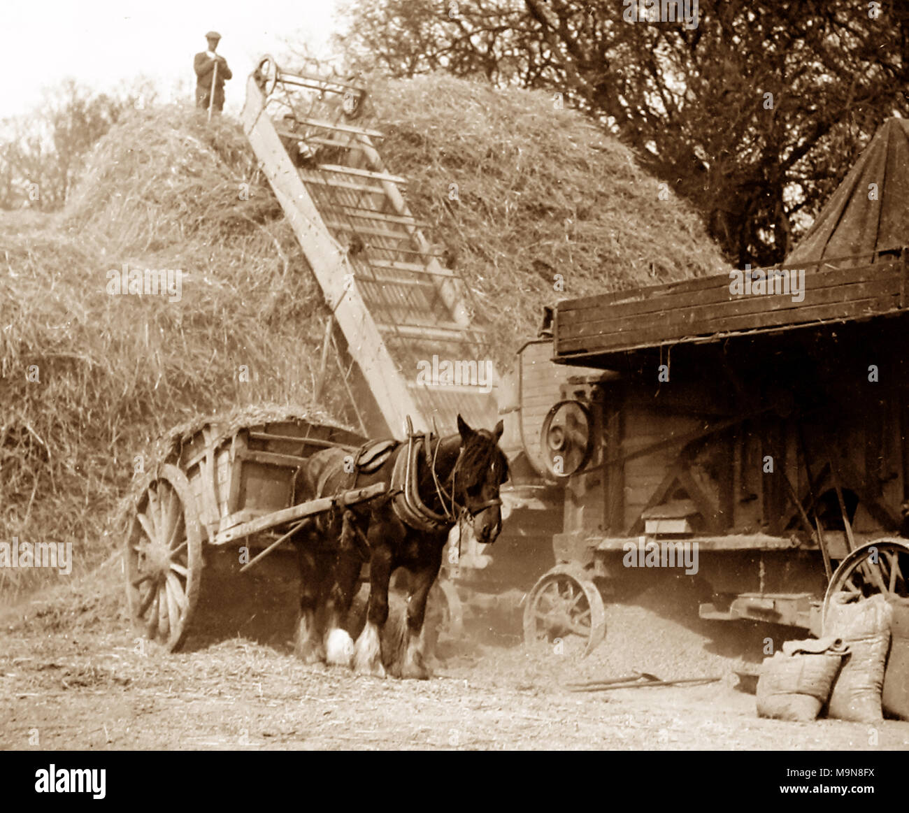 Vintage threshing machine hi-res stock photography and images - Alamy